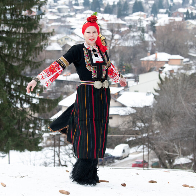 Entrevista exclusiva: Cómo es la sorprendente vida de Kalina de Bulgaria | Mujerhoy